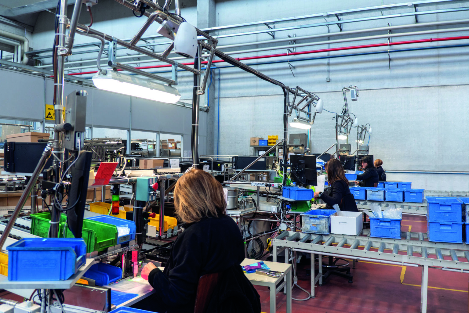 Smart Robots Digital Assistant Improves Manufacturing Operations with ...