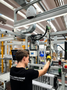 Smart Robots Digital Assistant Improves Manufacturing Operations with ...